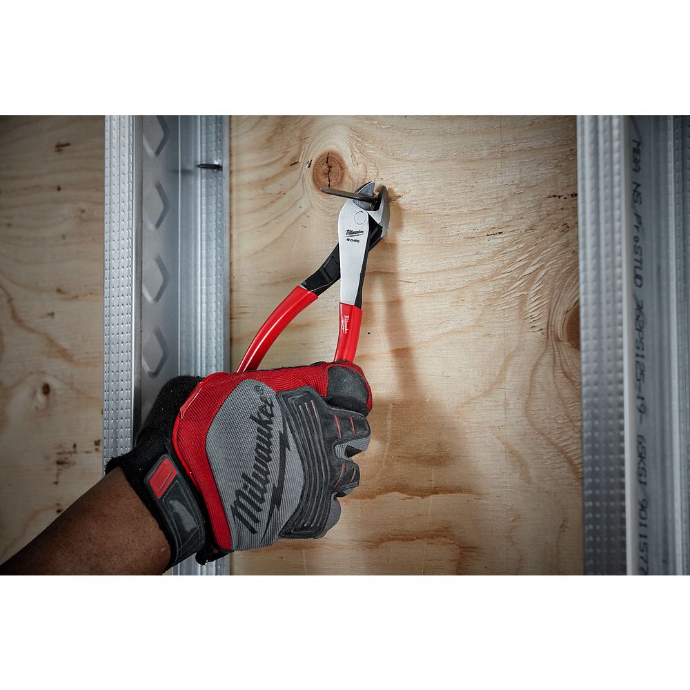 Milwaukee 8 in. Angled Head Diagonal Cutters 48-22-6528 — The Power ...